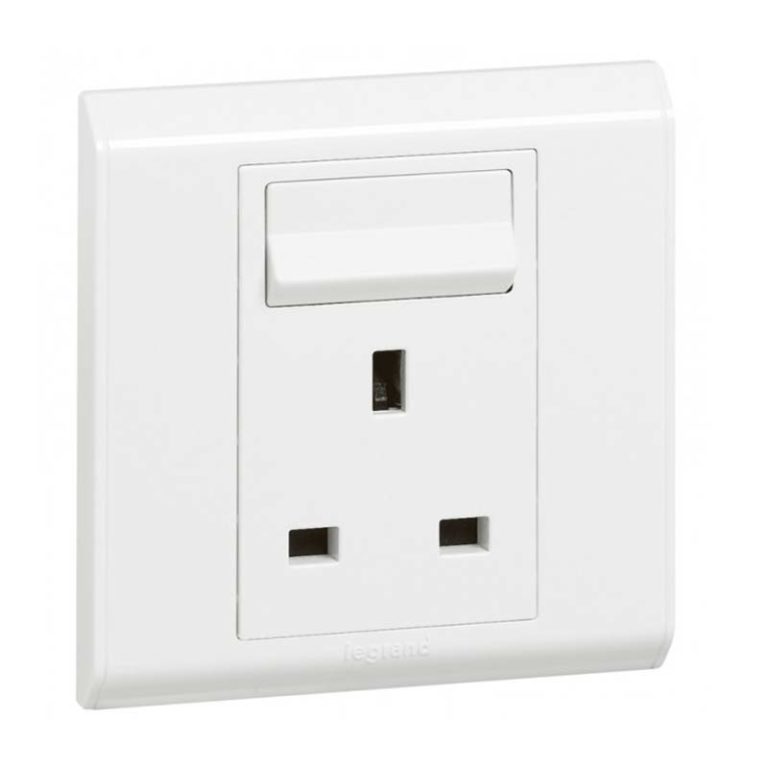Socket 3 Pin Flat with Switch 13A – Shahid International